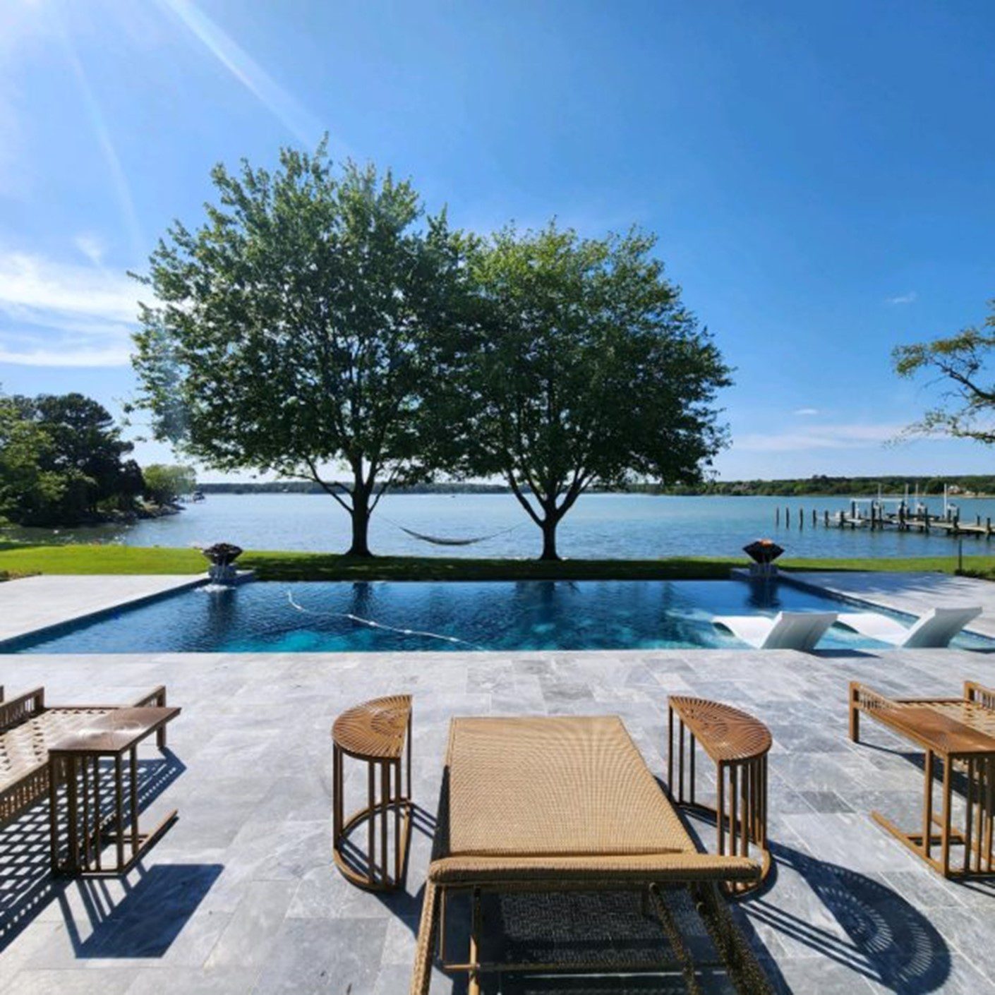 A Guide to Modern Luxury Swimming Pool Design